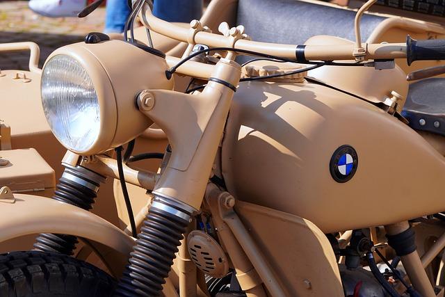 BMW's Motorcycle Saga: A Tale of Enduring Excellence - Pike Speak ...